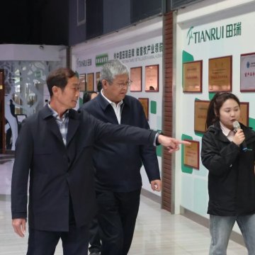 Zhang Kebing, Secretary of the Longnan Municipal Committee of Gansu, Led a Delegation to Visit ...